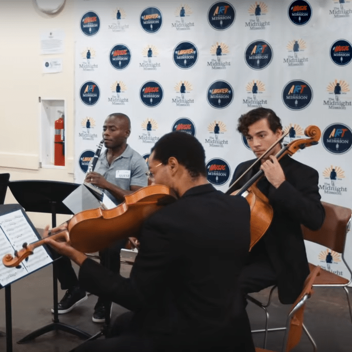 The Concert Violinist Reaching Out to LA’s Homeless | Midnight Mission